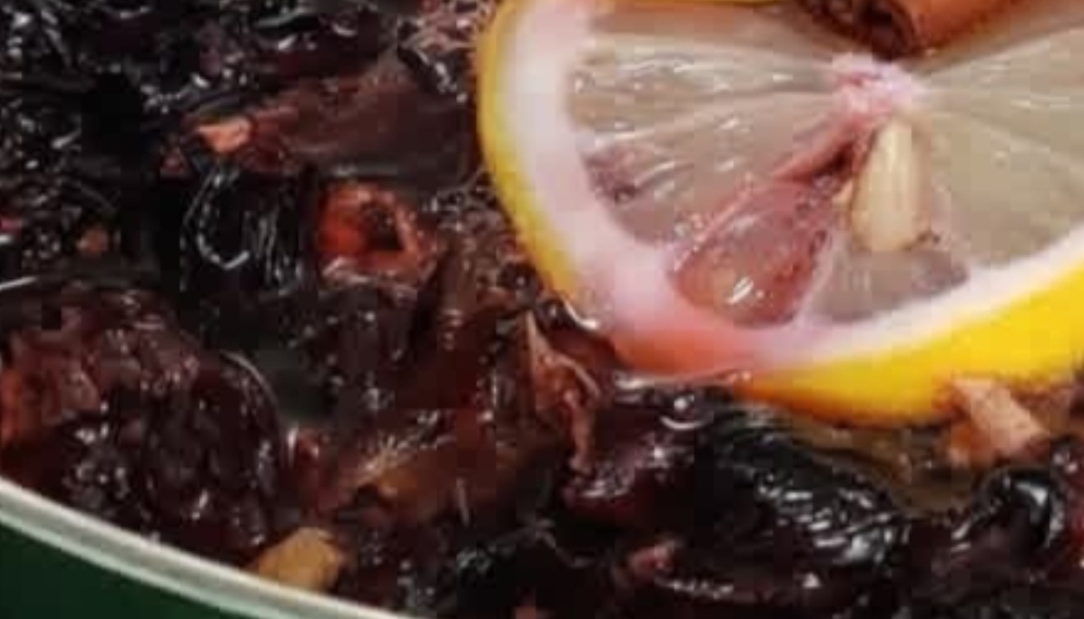 Mix Hibiscus Flowers with Bay Leaves and Cinnamon: Why Women Should Try ...